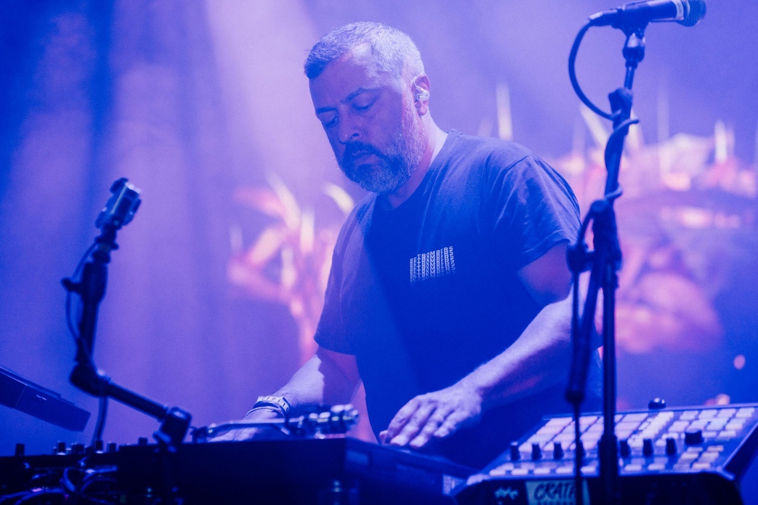 Stereossauro: O DJ Português que Conquistou Paris e Fez História no ...
